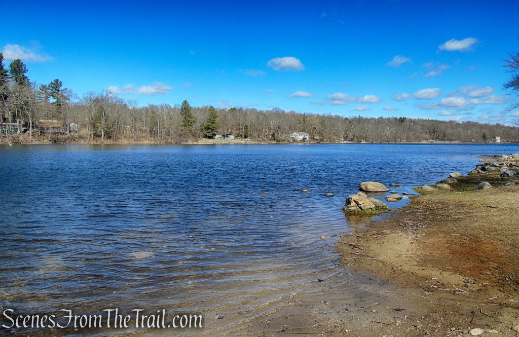 Tower Trail Loop – Mount Tom State Park