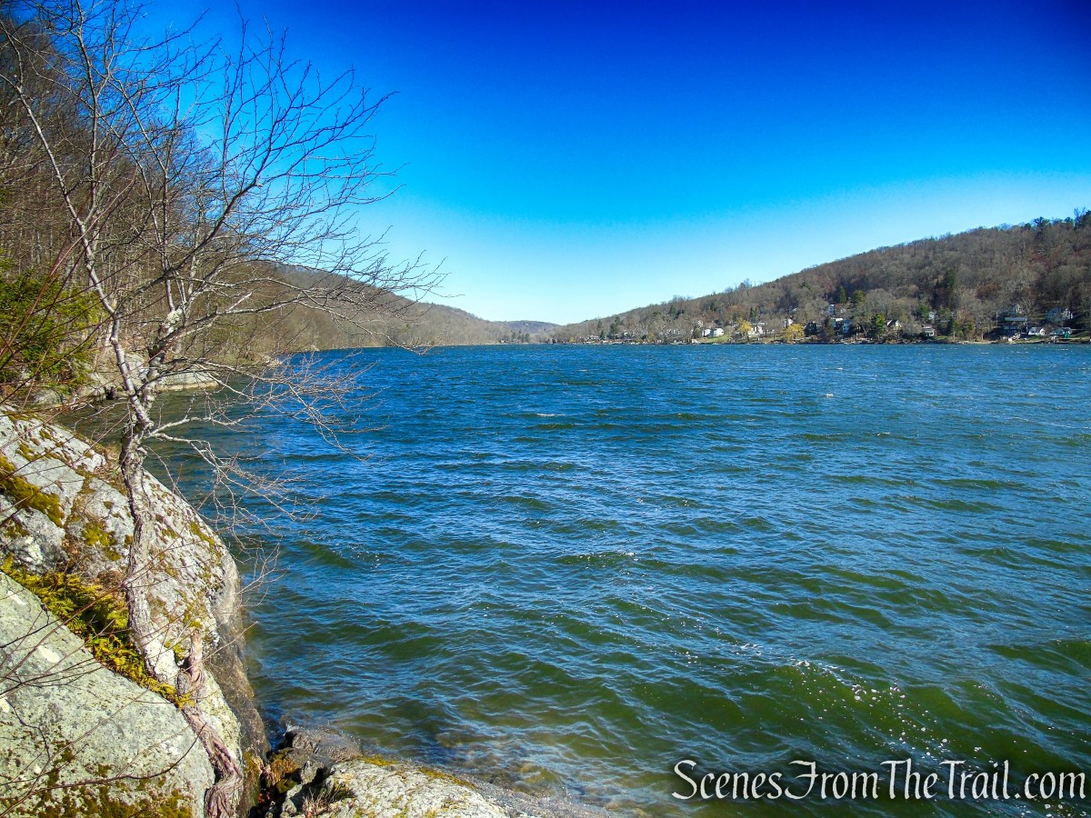 Squantz Pond State Park Loop