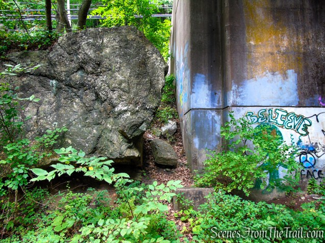 Squaw Cave, Flag Rock and Mohegan Trail Loop – Bolton Notch State Park