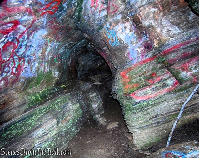 Squaw Cave, Flag Rock and Mohegan Trail Loop – Bolton Notch State Park